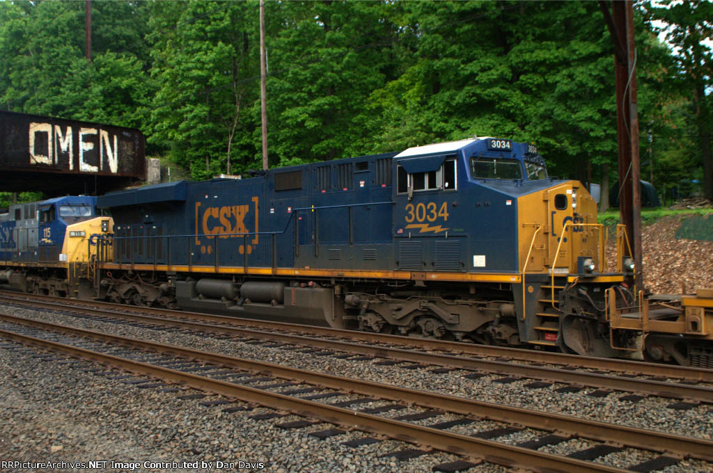 CSX ES44AH 3034 trails on Q034-23